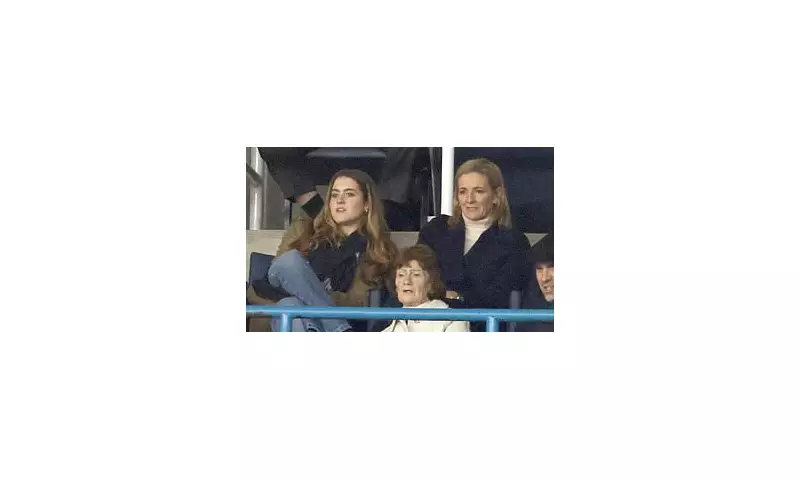 Gabby Logan Moved as Leeds United Honour Late Father Terry Yorath in 1 ...