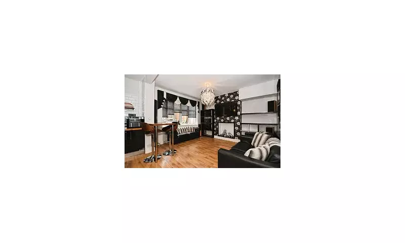 Sheffield Family Home with Built-In Chip Shop Hits Market for £300,000 ...