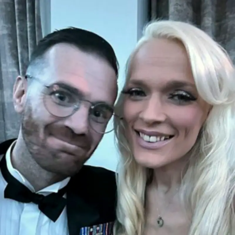 Bury Dad, 34, Diagnosed with PTSD and Early-Onset Dementia After Army ...