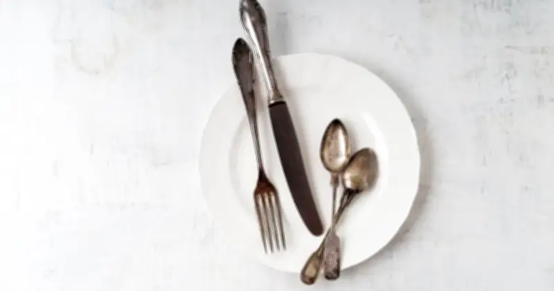 Tarnished cutlery hack: Restore shine with 2 natural ingredients - Brit ...
